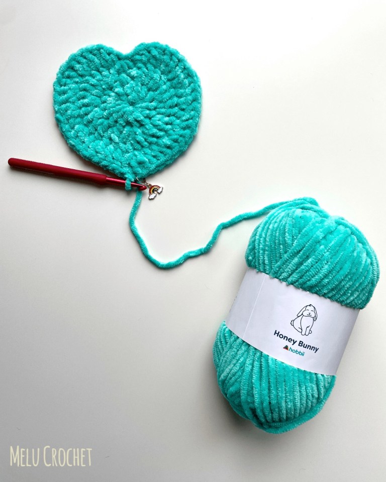 Heart Fluff Pillow by Melu Crochet – Melu Crochet